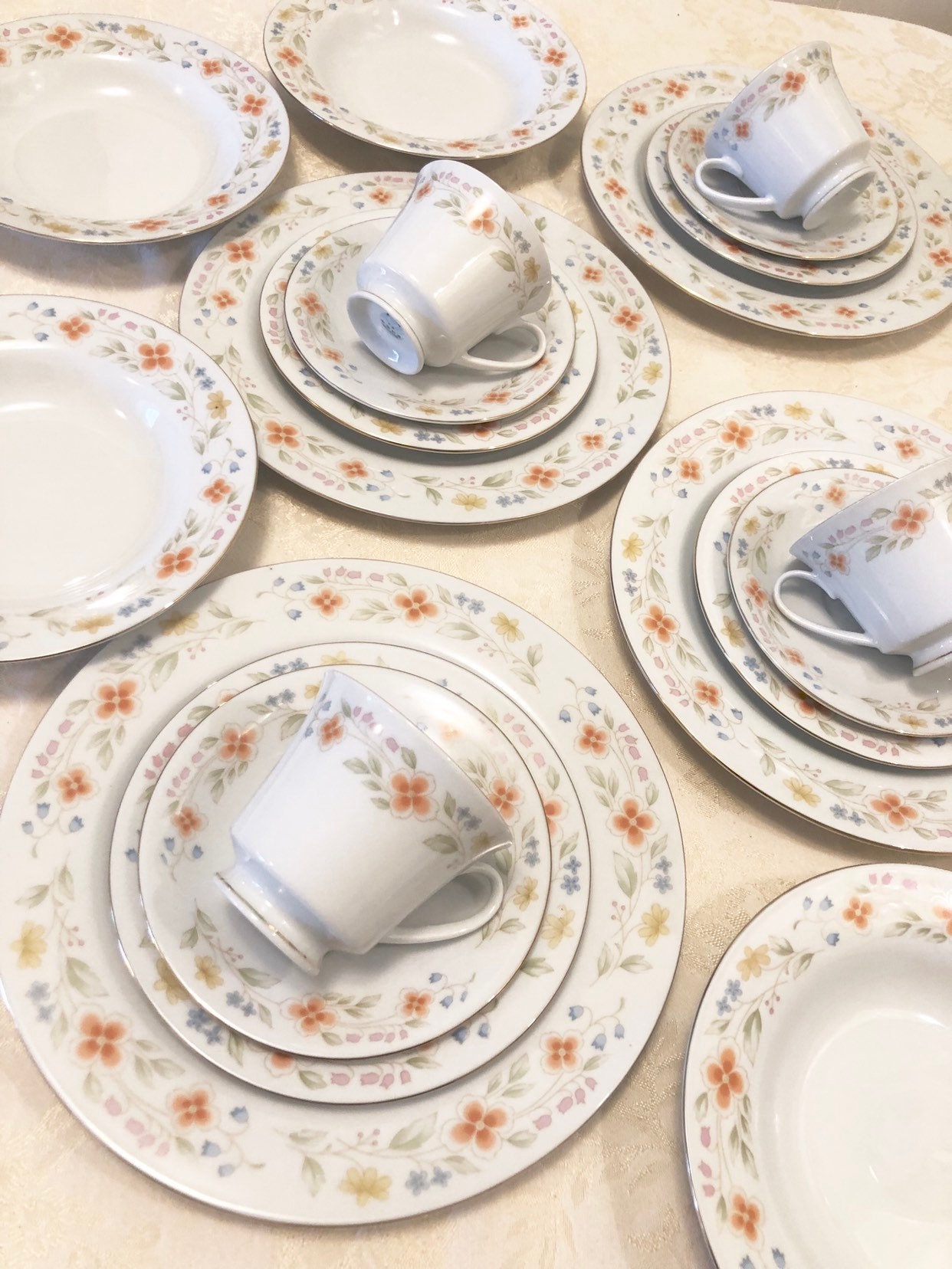 Delicate Vintage Dinner Set Includes 20 Pieces Full Serving | Etsy