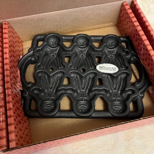 Vintage 1984 John Wright Gingerbread Man Baking Pan Cast Iron Mold Iron ...