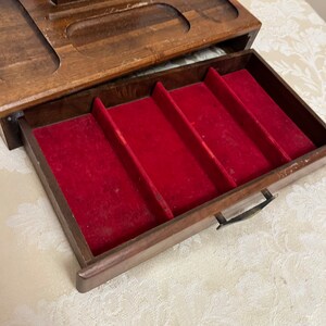 Countertop Vanity Perfum Rack Built in With Backsplash. Beautiful ...