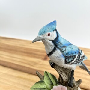Vintage Ceramic Blue Jay Bird Music Box Bird With Delicate Pink Flower ...