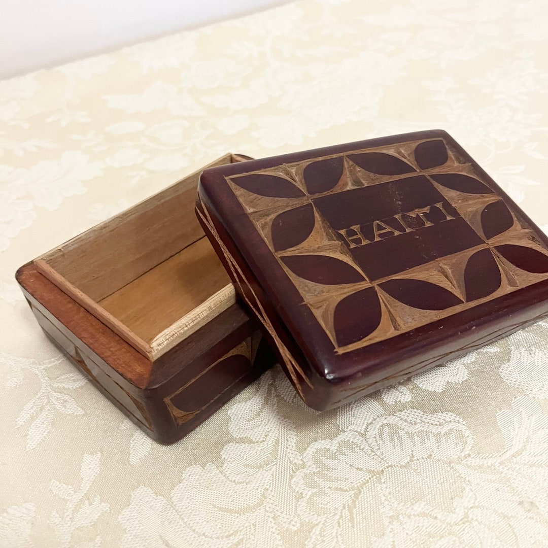 Vintage Wooden Haiti Carved Detail Storage Box Absolutely Stunning ...