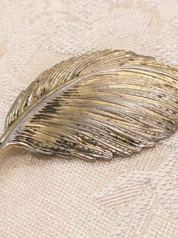 Elegant Leaf Brooch Woodland Leaf Nature Inspired Des… - Gem