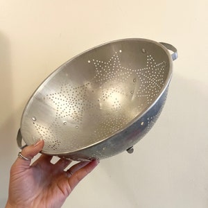 Vintage Metal Colander With Two Handles and Bowl is Footed. Perfect ...