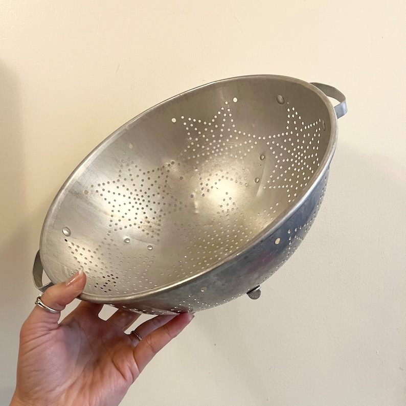 Vintage Metal Colander With Two Handles and Bowl is Footed. - Etsy