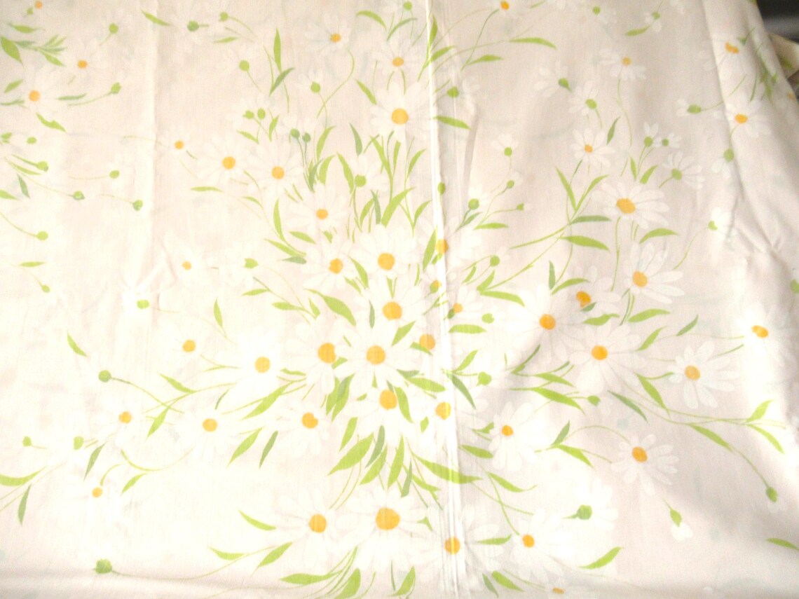 Vintage Full Flat Daisy Sheet, Vintage Fabric, Poly Cotton Sheet ...