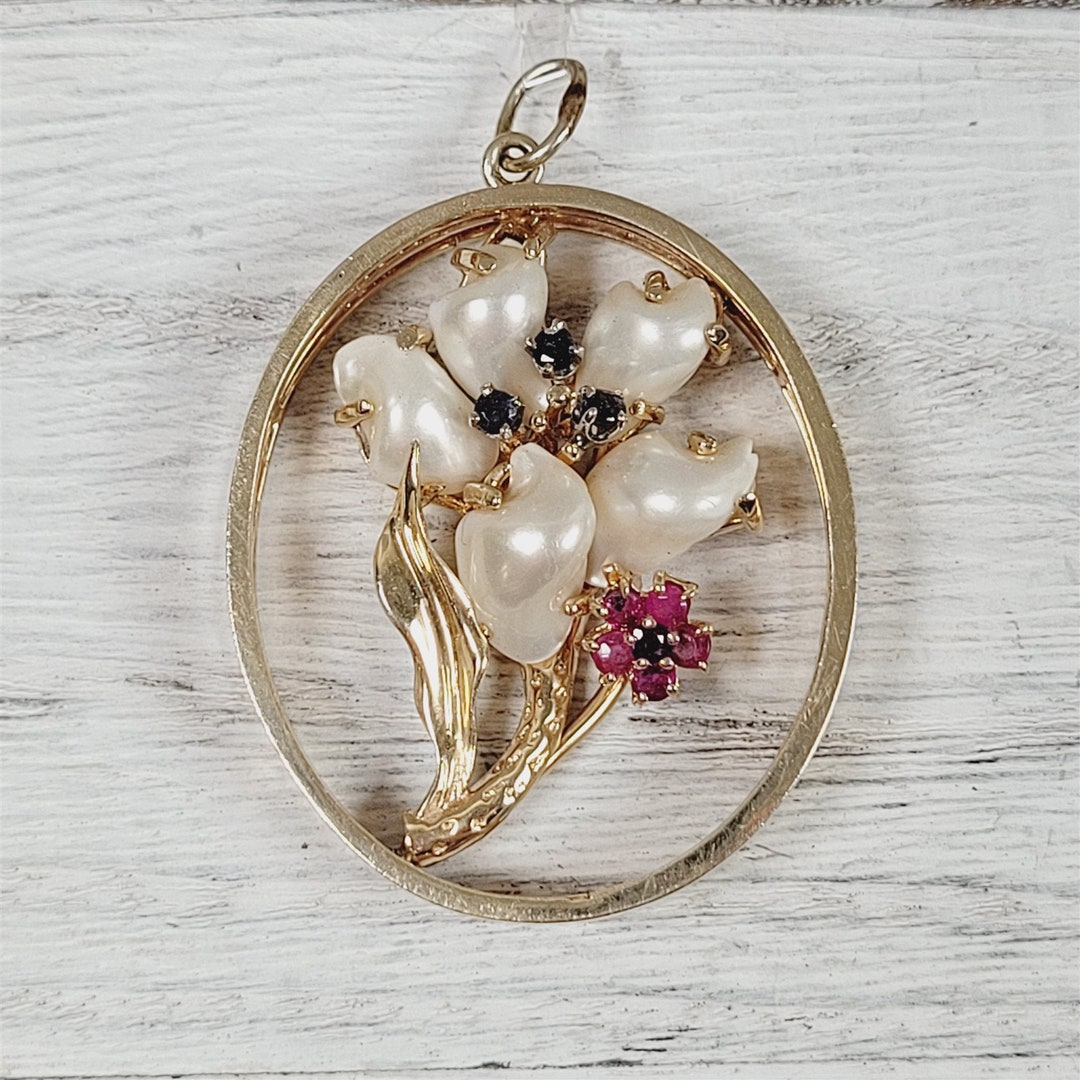 Vintage Flowers Baby Tooth Pearls 14K Yellow Gold Sapphire Ruby Pendant ...