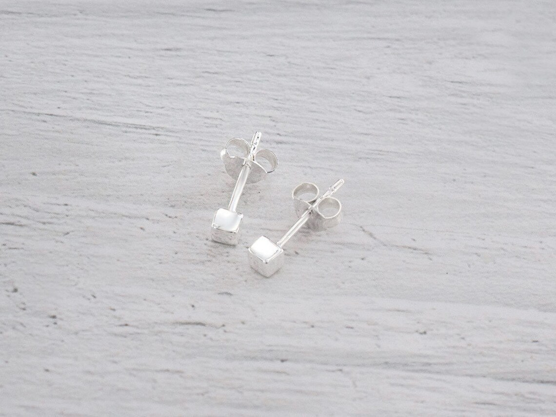 1 Pair of 925 Sterling Silver Tiny Cube Stud Earrings 3mm, Minimalist Earrings :er0970 - Etsy