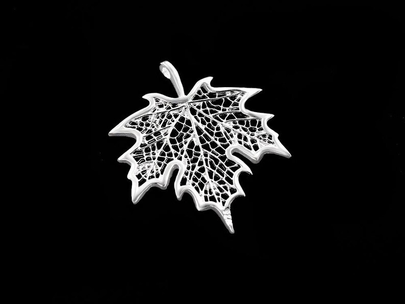 1 of 925 Sterling Silver Maple Leaf Pendant 19x20mm. Polish Finish ...