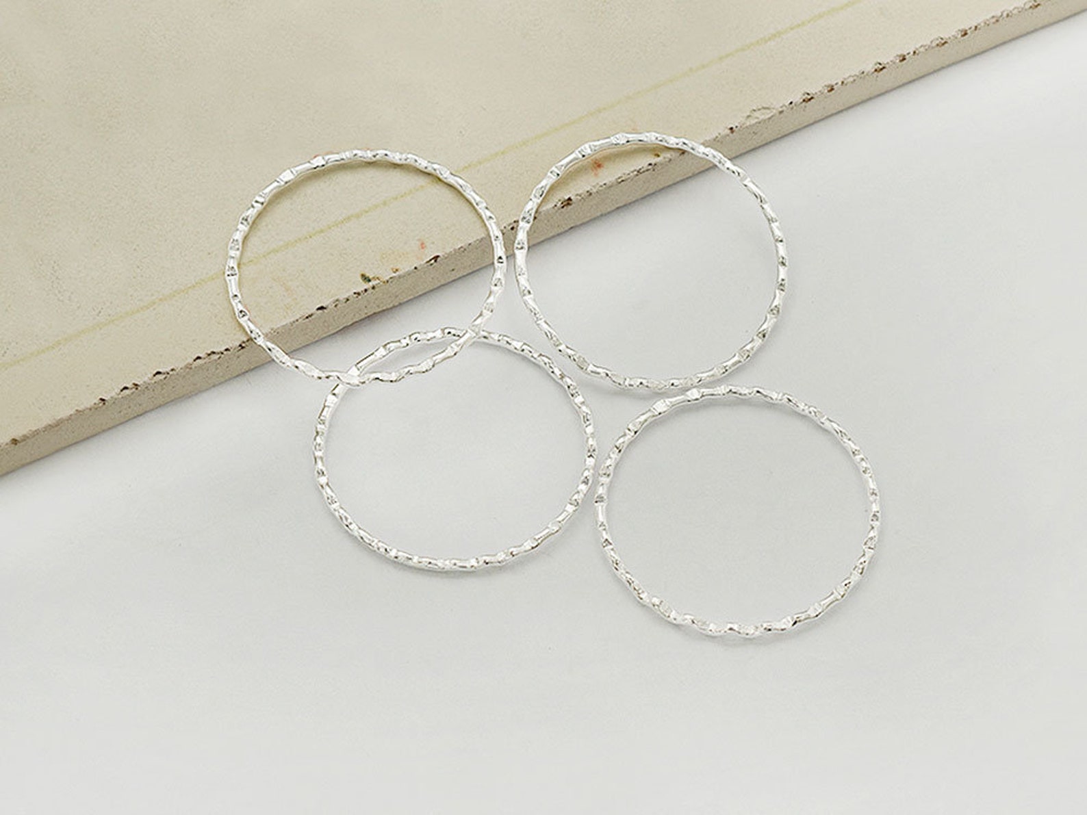 4 of 925 Sterling Silver Hammered Circle Closed Rings | Etsy