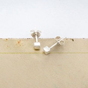 1 Pair of 925 Sterling Silver Tiny Cube Stud Earrings 3mm, Minimalist Earrings :er0970 - Etsy