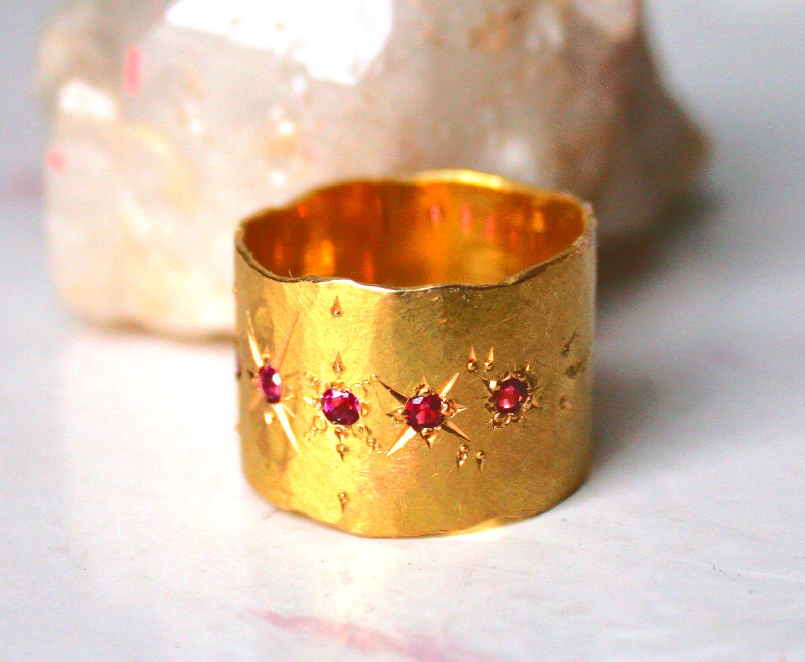 Gold ring in yellow gold 750/000 with 7 rubies | Etsy