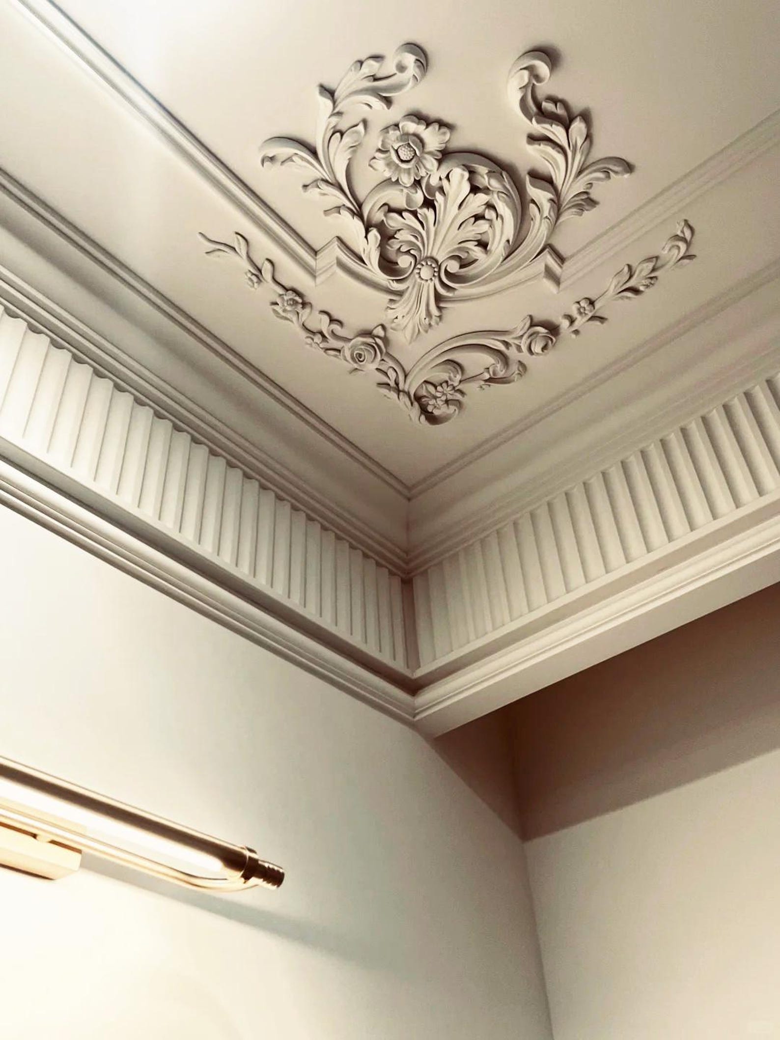 Ceiling Corner and Moulding Trims, France Architectural Large Corner ...