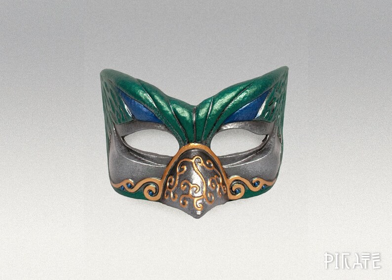 Elegant Winged Masquerade Mask for Carnival, Theatre, Halloween Costume ...