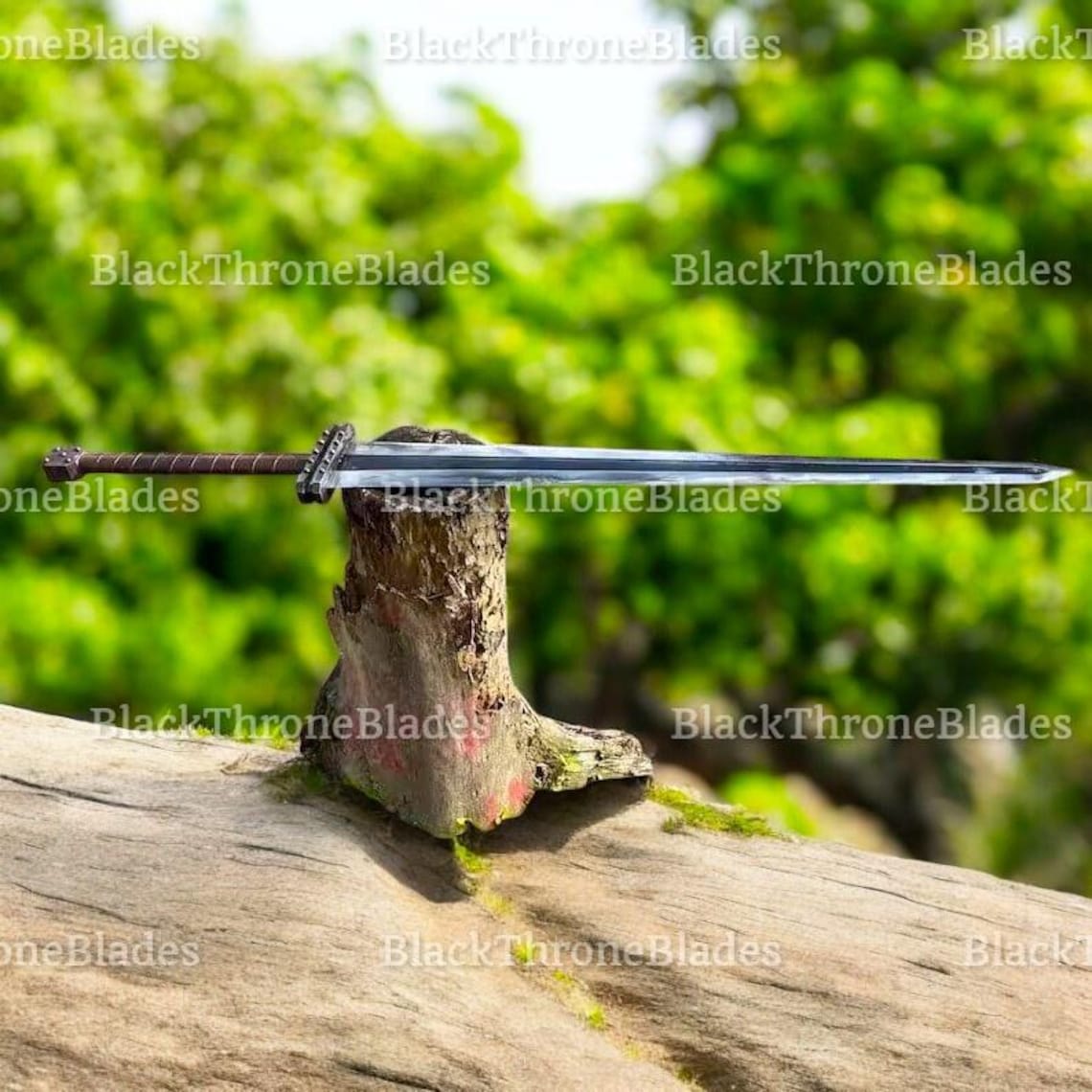 5-feet Long Guts Hawk Raider Sword – Metal Berserk Replica – Golden Age ...