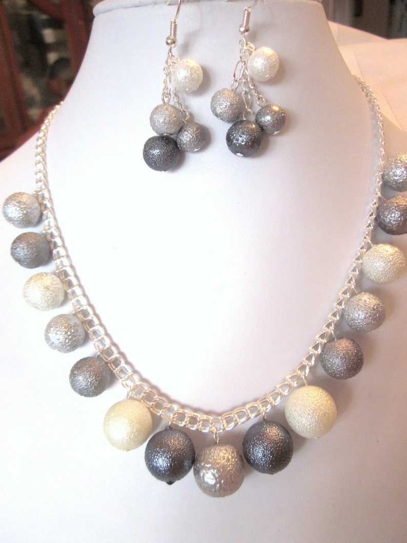 Bumpy Pearl Necklace: Shades of Grey, Adjustable Length - Etsy