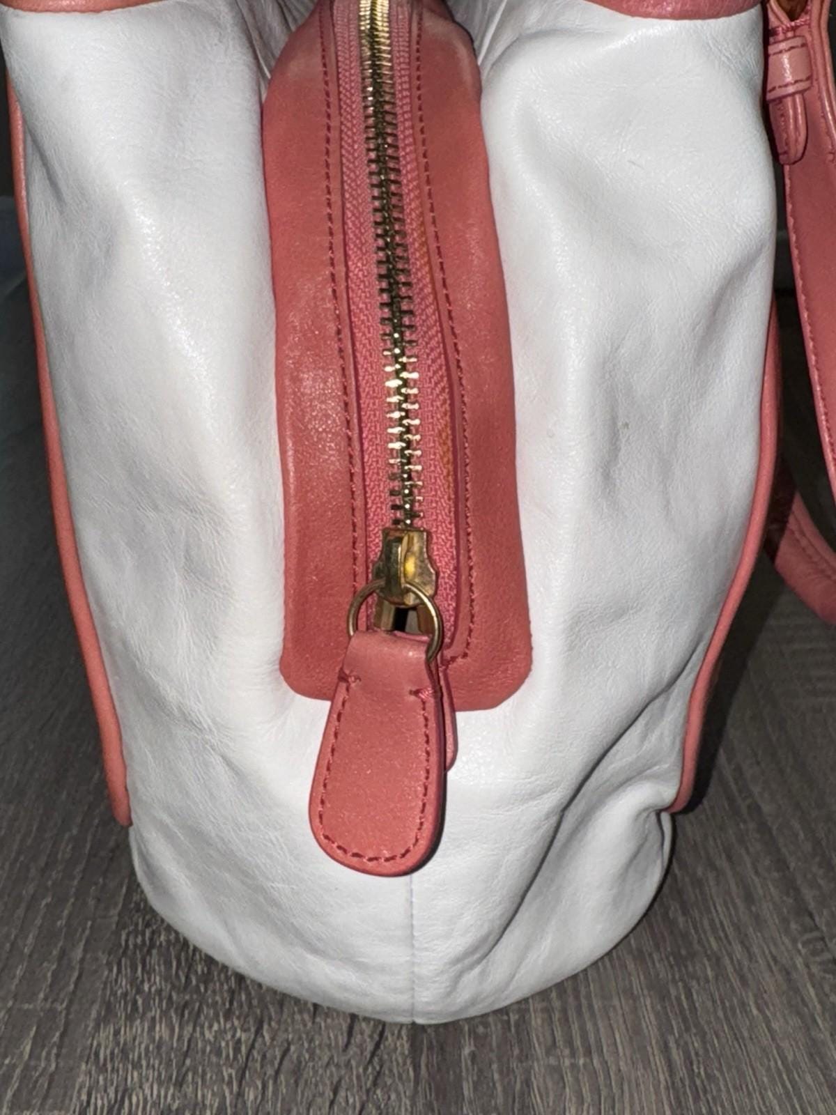Vintage Coach Cricket White Leather Shoulder Bag Pink Trim Zipper CREED ...