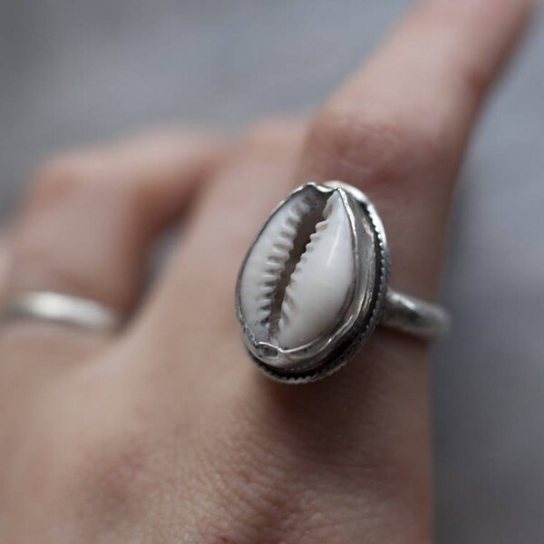 Cowrie Shell Ring - Etsy