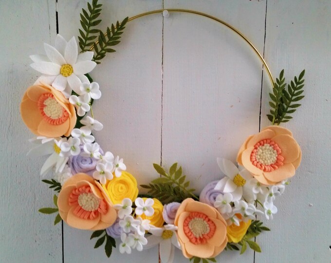 Felt Flower Wreath // Spring Flowers Wreath // Modern Gold Hoop Wreath ...