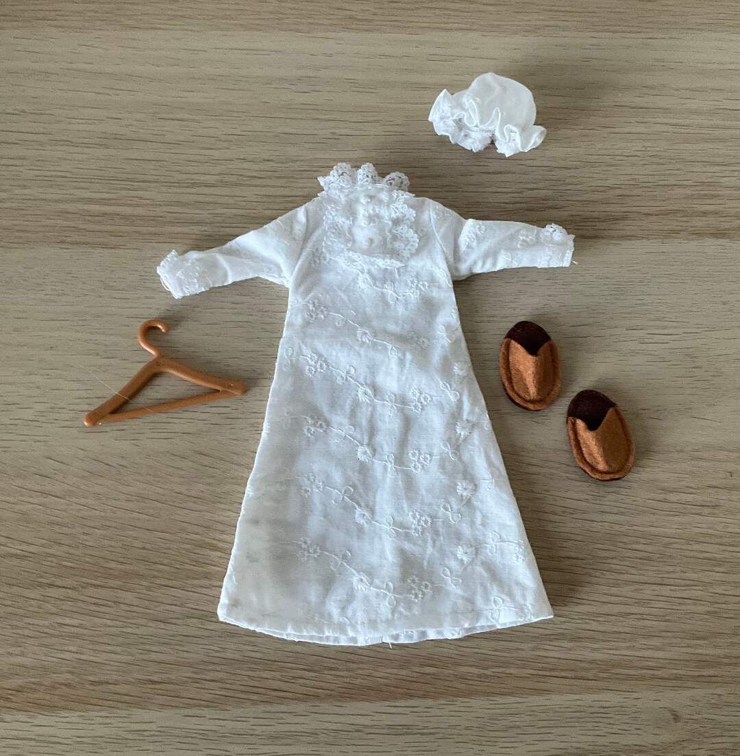 Vintage Madeline Miss Clavel Night Gown, Hat and Slippers. Clothes for ...