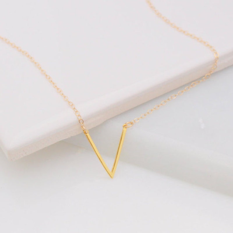 V Necklace - Etsy
