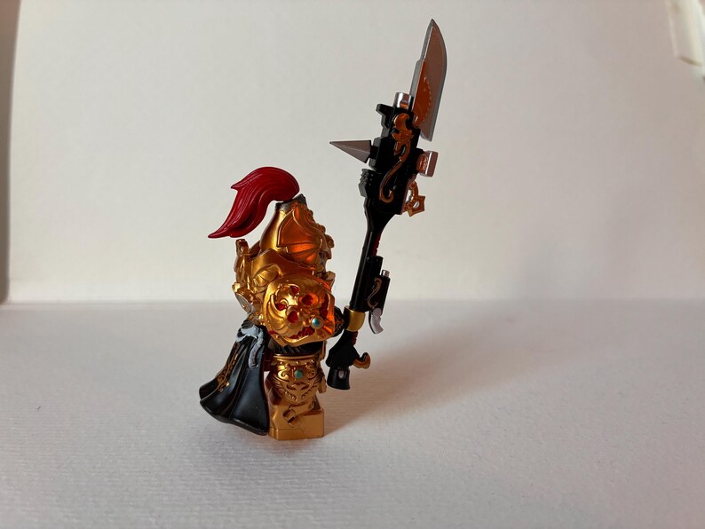 Custodes 40K Brick Minifigure – Warhammer Inspired Mini – Sci-fi Power ...