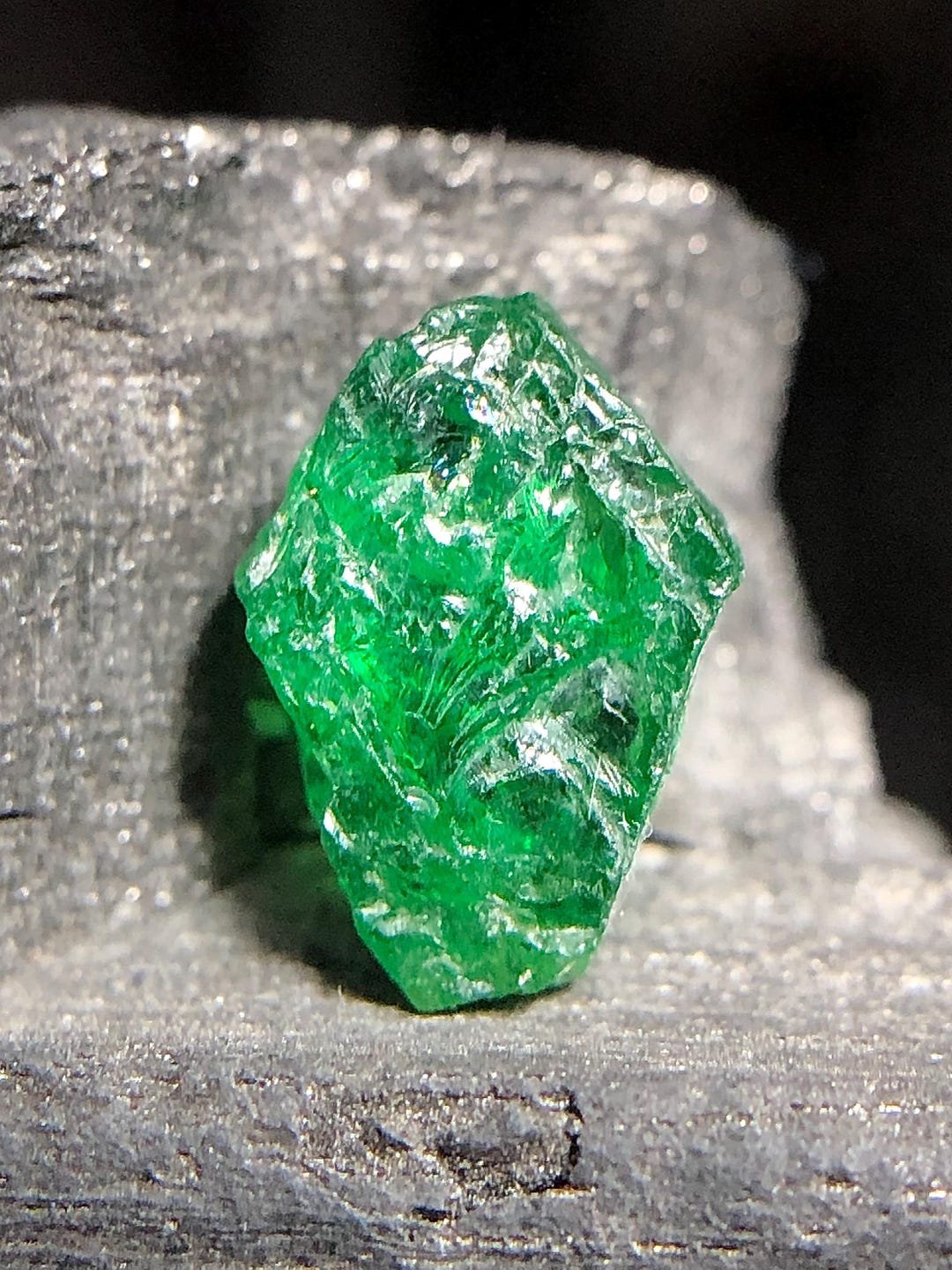 Natural Tsavorite Garnet Rough: 2.50 Carats Green Crystal - Etsy
