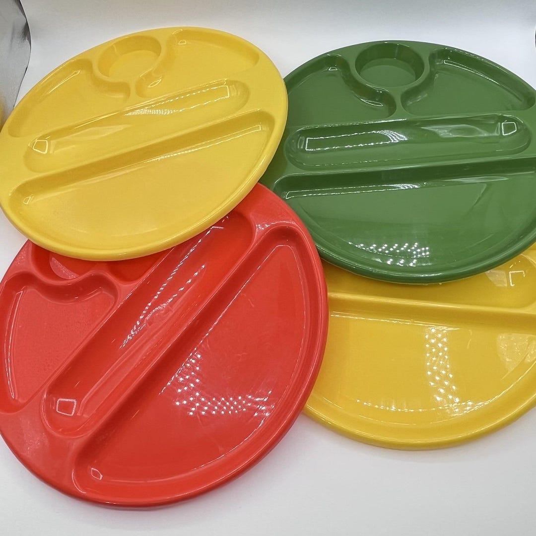 4 Vintage Sectioned Plastic Plates 1970s Yellow Orange Avocado Green ...