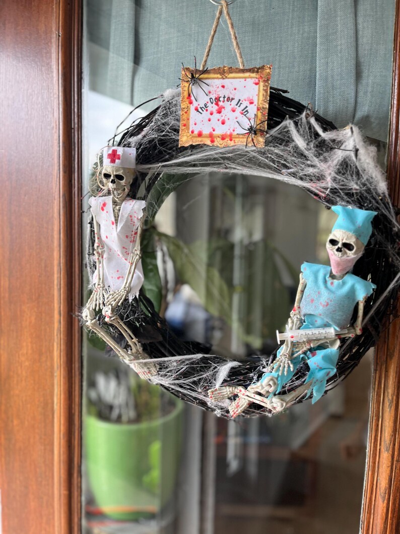 The Doctor is In: Creepy Skeleton Doctor/nurse Wreath - Etsy