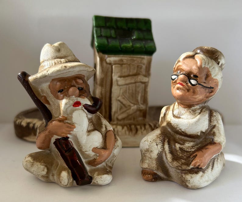 Vintage Hillbilly Old Man and Old Woman Salt & Pepper Shakers With ...