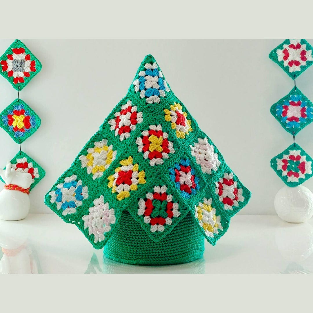 Crochet Christmas Tree Pattern, Xmas Granny Square Amigurumi Pattern - Etsy