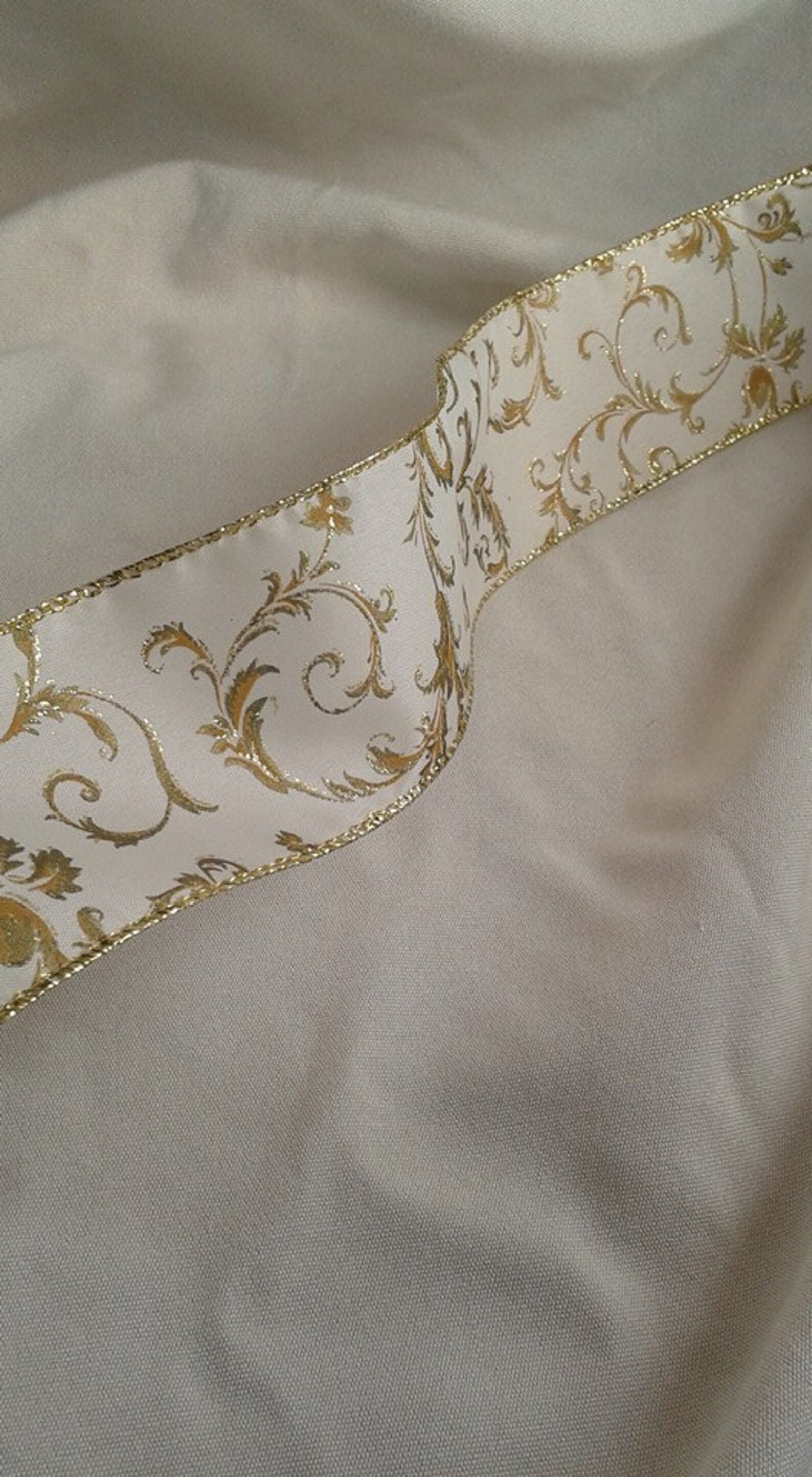 Beautiful Gold Leaf Design / Golden Ribbon / Gold Leaf Design - Etsy