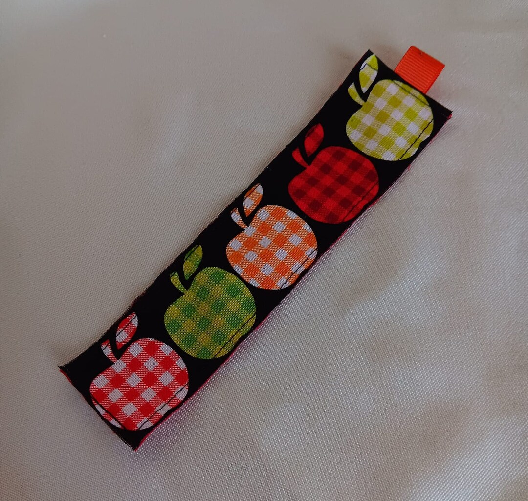 Plaid Apples Bookmark / Fabric Bookmark / Teacher Bookmark Gift / Apple ...