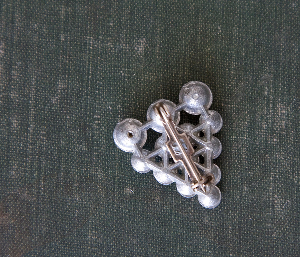 SALE Vintage 1940s Pin - 40s Pin - Triangle Rhinestone Brooch Pin - Etsy