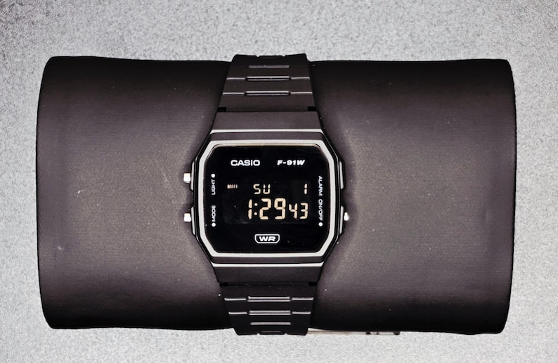 Custom Casio F91W Digital Watch Mod – Negative Polarized Screen ...