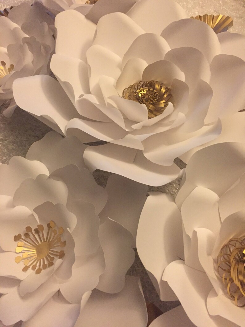 5 Piece Paper Flower Set in White and Gold, Handmade Paper Flower ...
