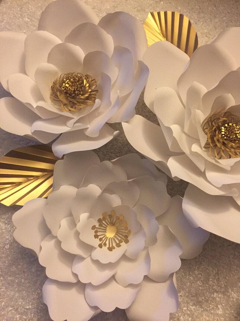 5 Piece Paper Flower Set in White and Gold, Handmade Paper Flower ...