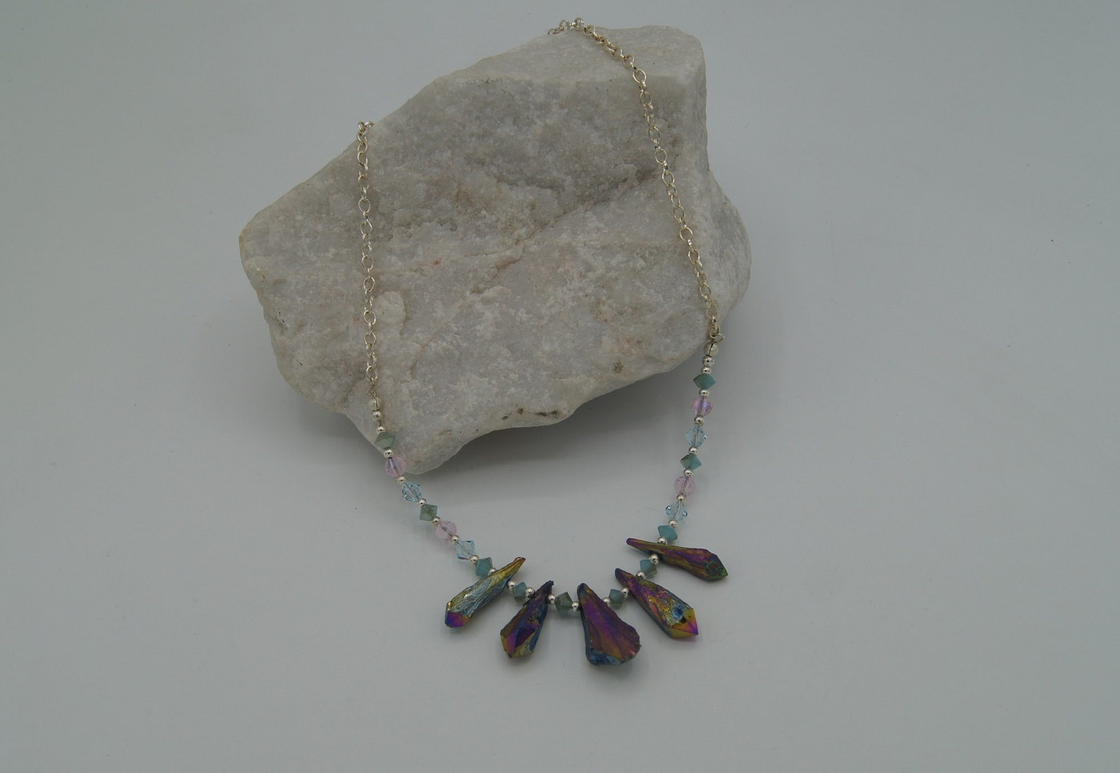 JAGGED SKYLINE Natural Quartz 5 Piece Quartz With Crystals Necklace - Etsy