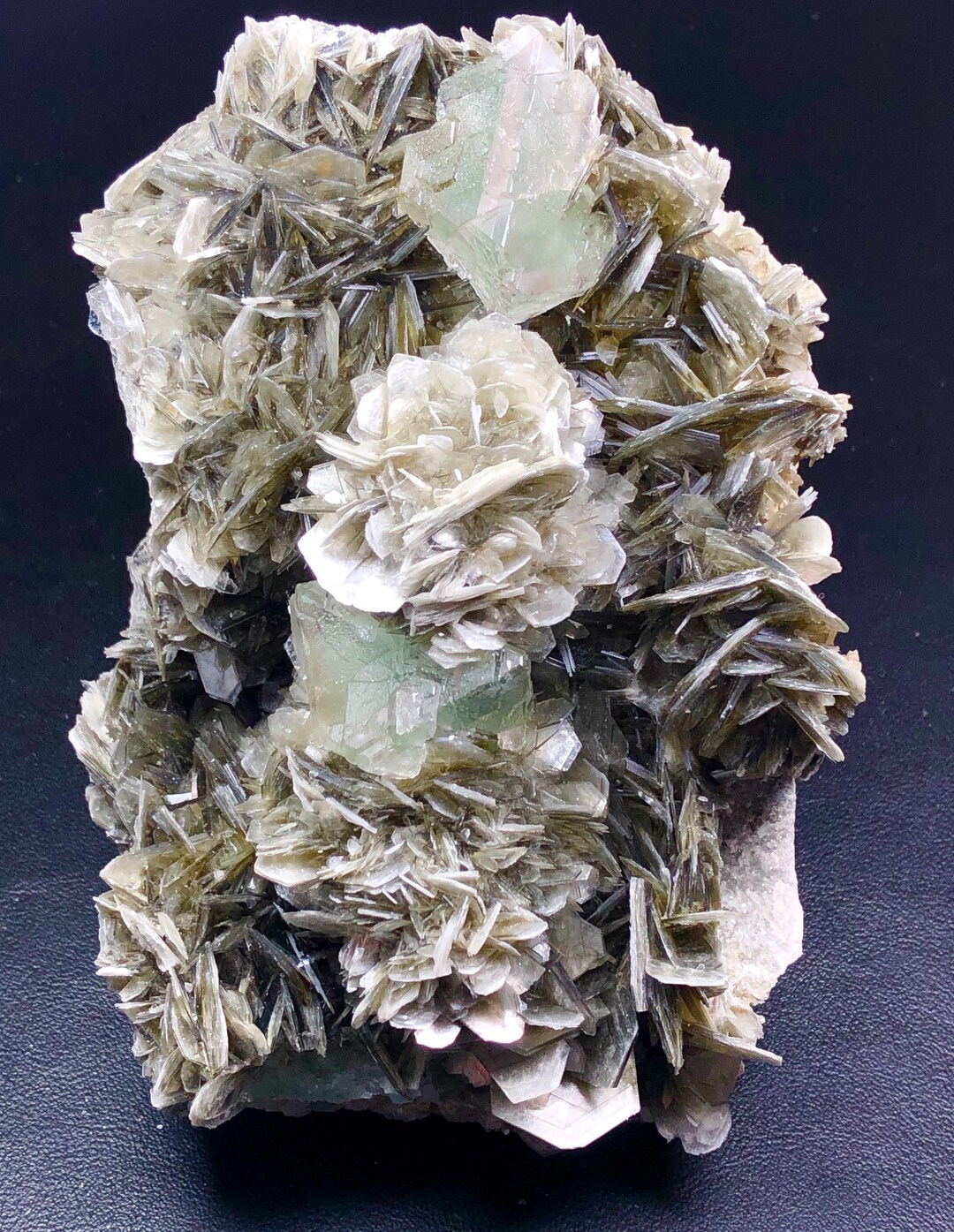 Gorgeous Fluorite Crystals With Aquamarine on Flower Muscovite - 2045 ...
