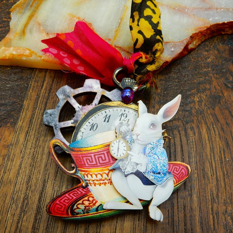White Rabbit Brooch - Etsy