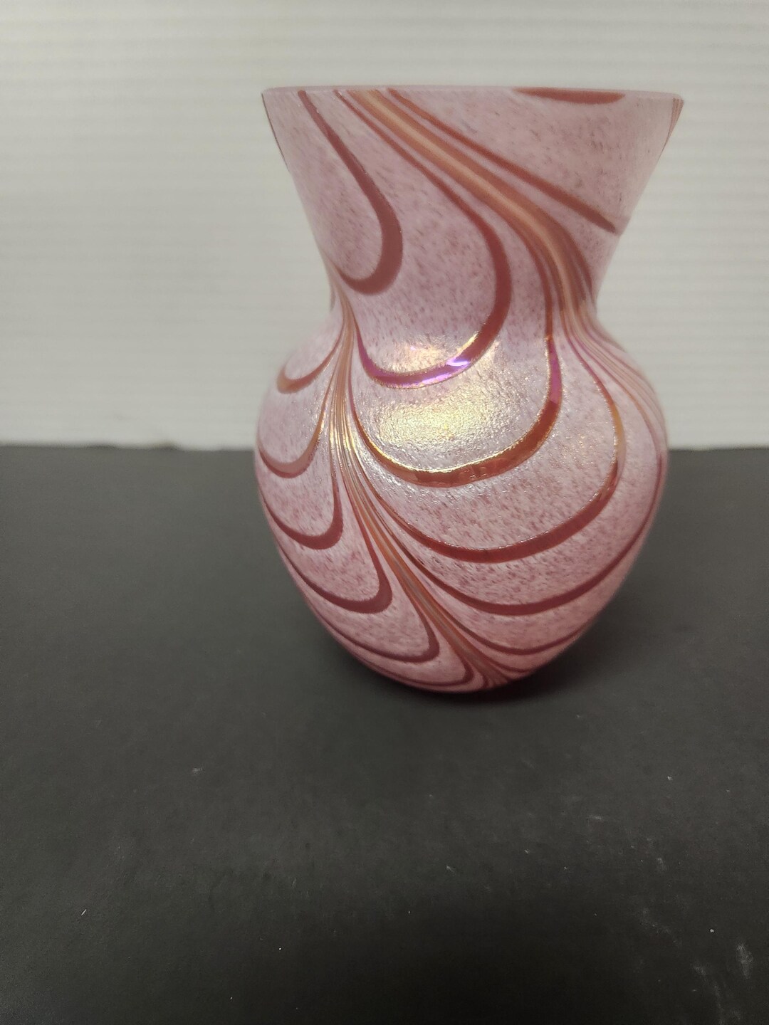 52. Vintage Teleflora Art Glass Vase With Pink & Gold Pulled Feather ...