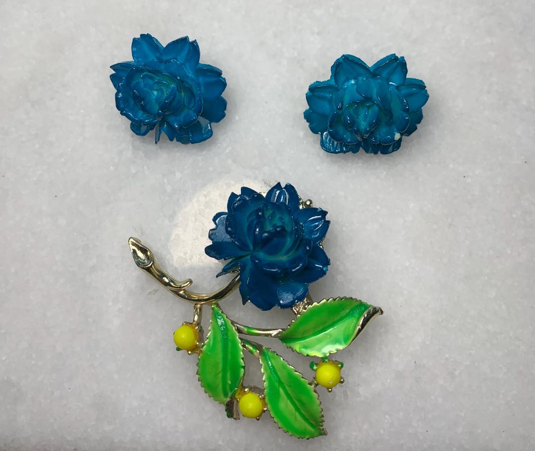 Vintage Blue Lucite Flower Brooch and Clip-on Earring Set • 1960s ...