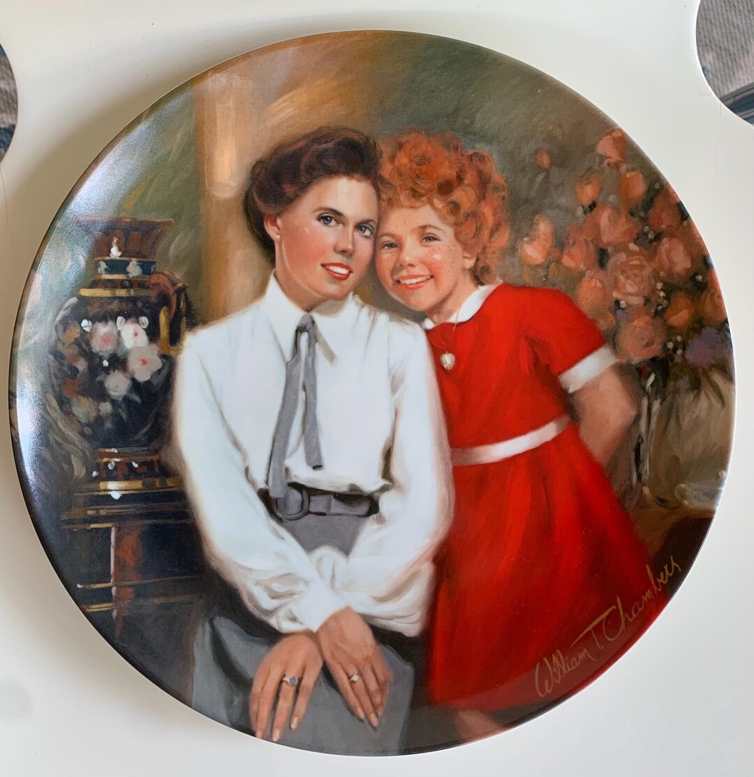 1983 Knowles Collector Plate: "annie and Grace" - William Chambers - Etsy