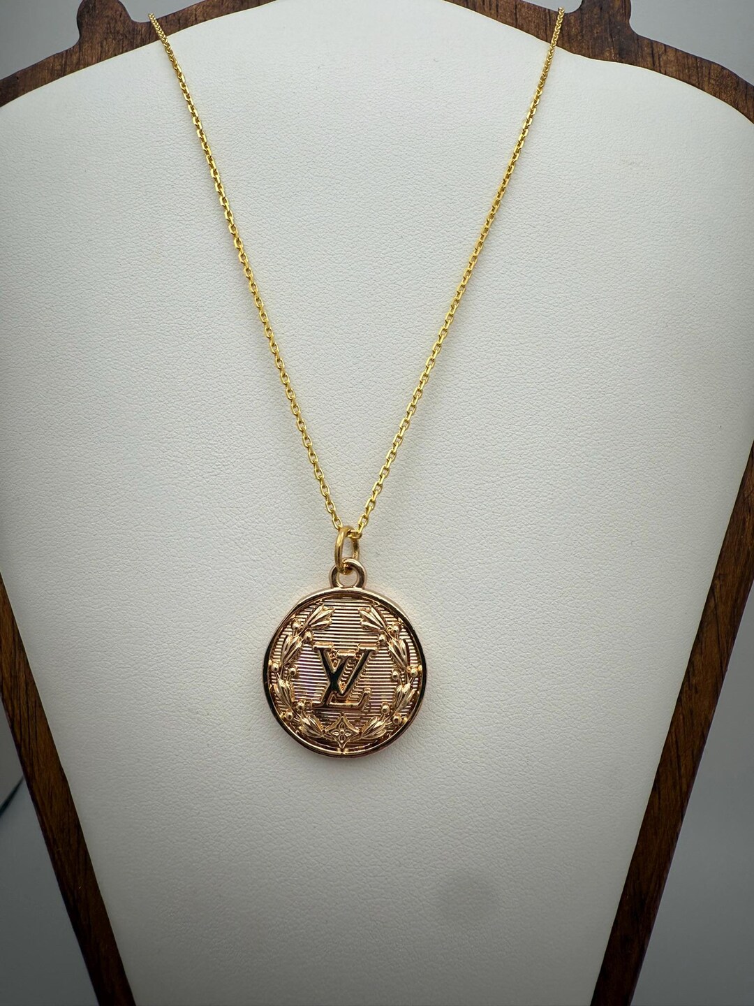 Repurposed Gold Button Pendant Necklace – Gold Plated Chain - Etsy