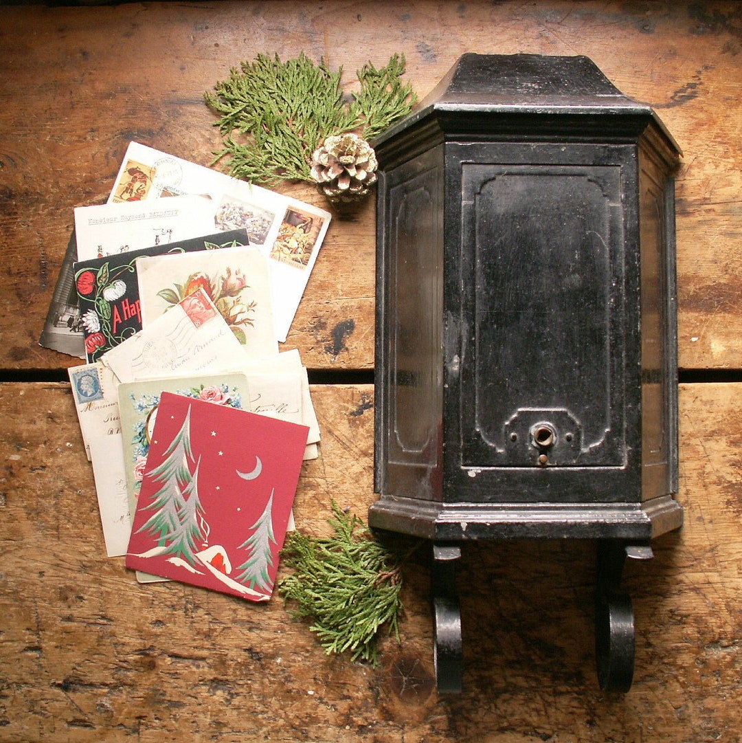 Vintage Tudor Mailtainer Vintage Metal Wall Mount Mailbox - Etsy