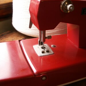 Vintage Red Sewmate Toy Sewing Machine - Great Craft Room Decor - Etsy