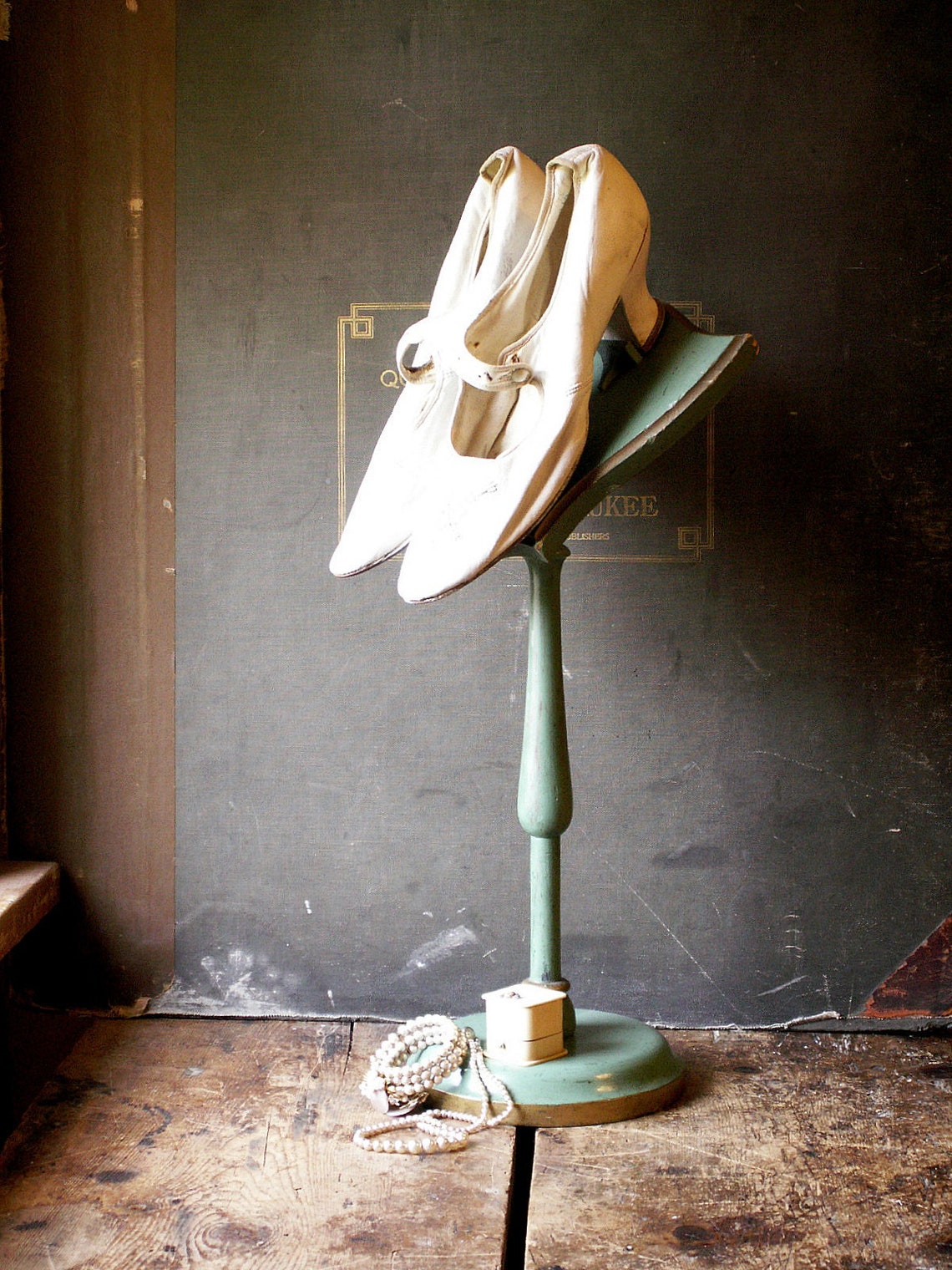 Vintage Sage Green Shoe Display Stand With Gold Edging Retro - Etsy