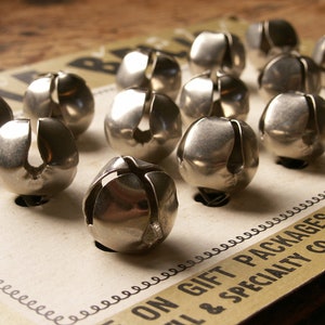 Vintage Jingle Bells on Original Card - Great Gift Wrapping Tag - Retro ...