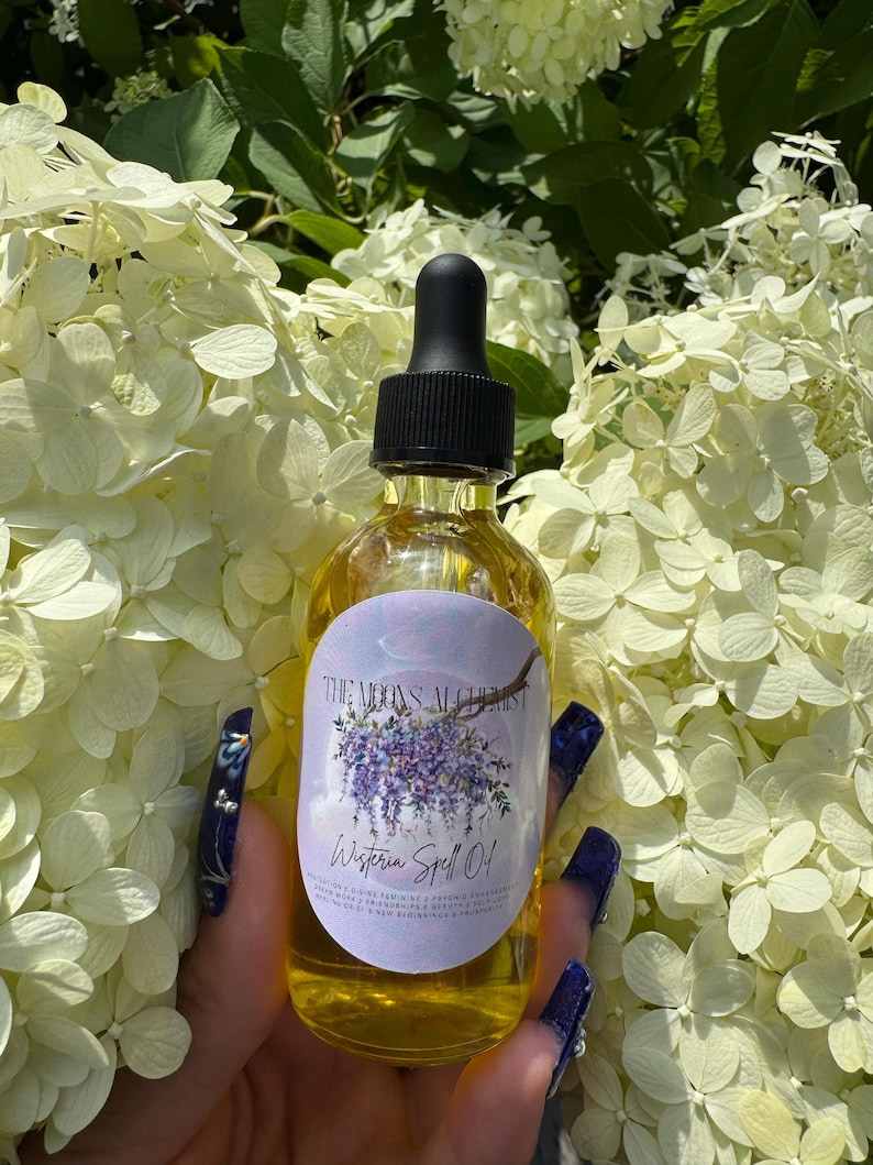 Wisteria Spell Oil - Witchcraft Anointing Oil for Protection, Beauty ...