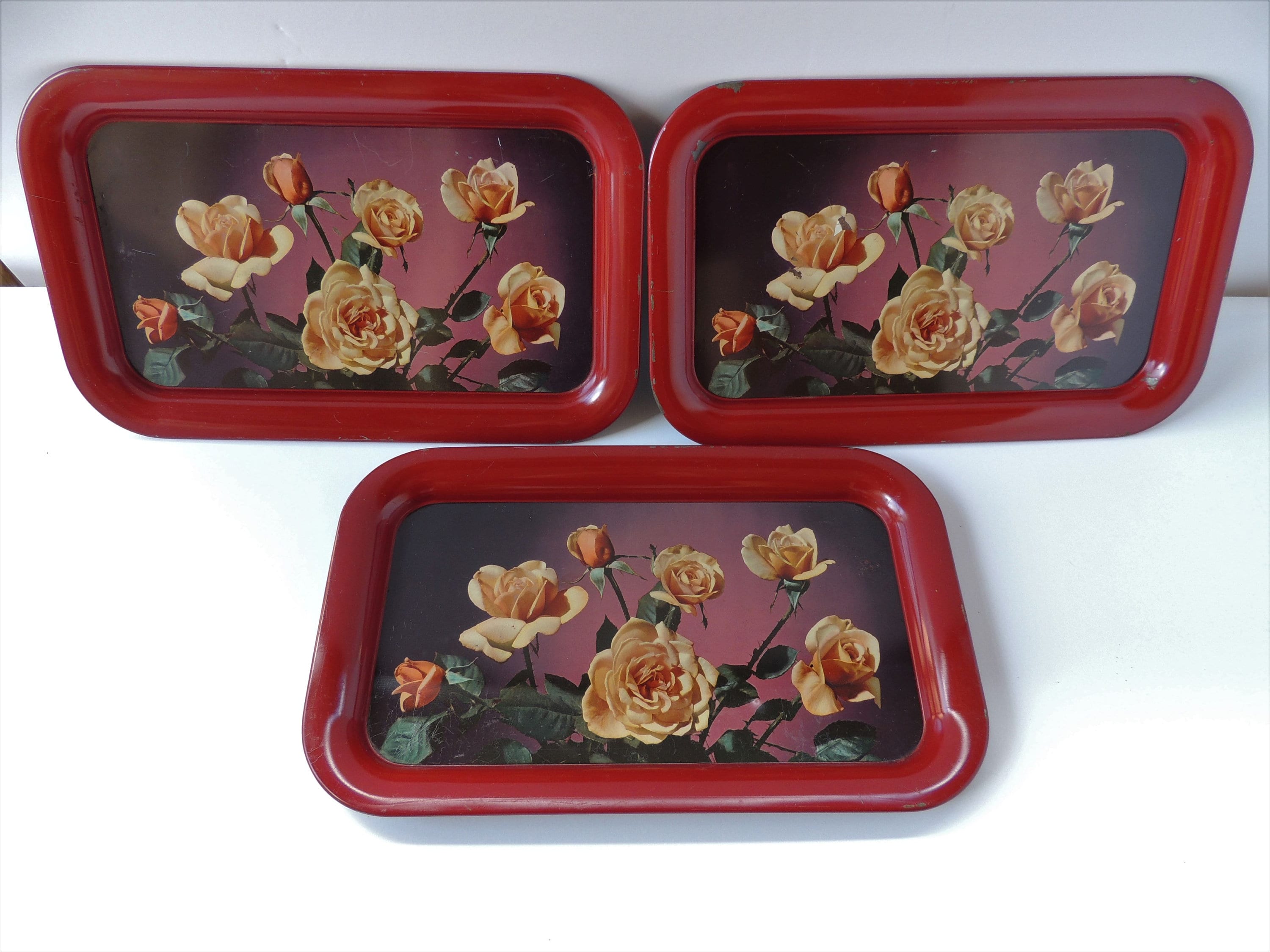 Vintage Metal Serving Trays Red With Yellow Roses Set of 3 / - Etsy
