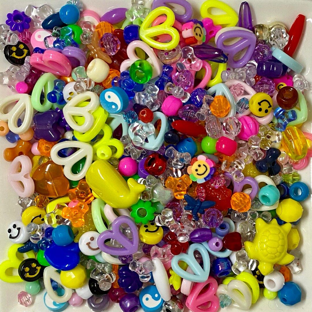 PLASTIC KIDS Bead MIX Assorted Fun Colors and Shapes 120 Grams (1/4 ...